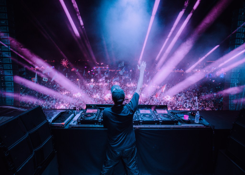 Lost in Dreams 2024: A Successful LA Debut - Stage Hoppers
